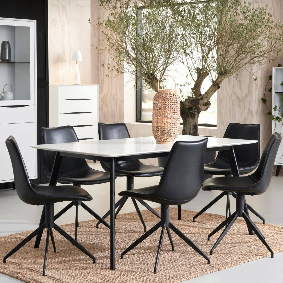 FURNHOUSE - Isabel stóll - svartur/snúningsfótur. Sérpöntun (3-4 vikur ...